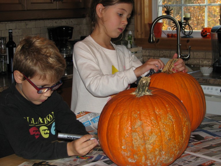 Easy Roasted Pumpkin Seeds - Do It All Working Mom